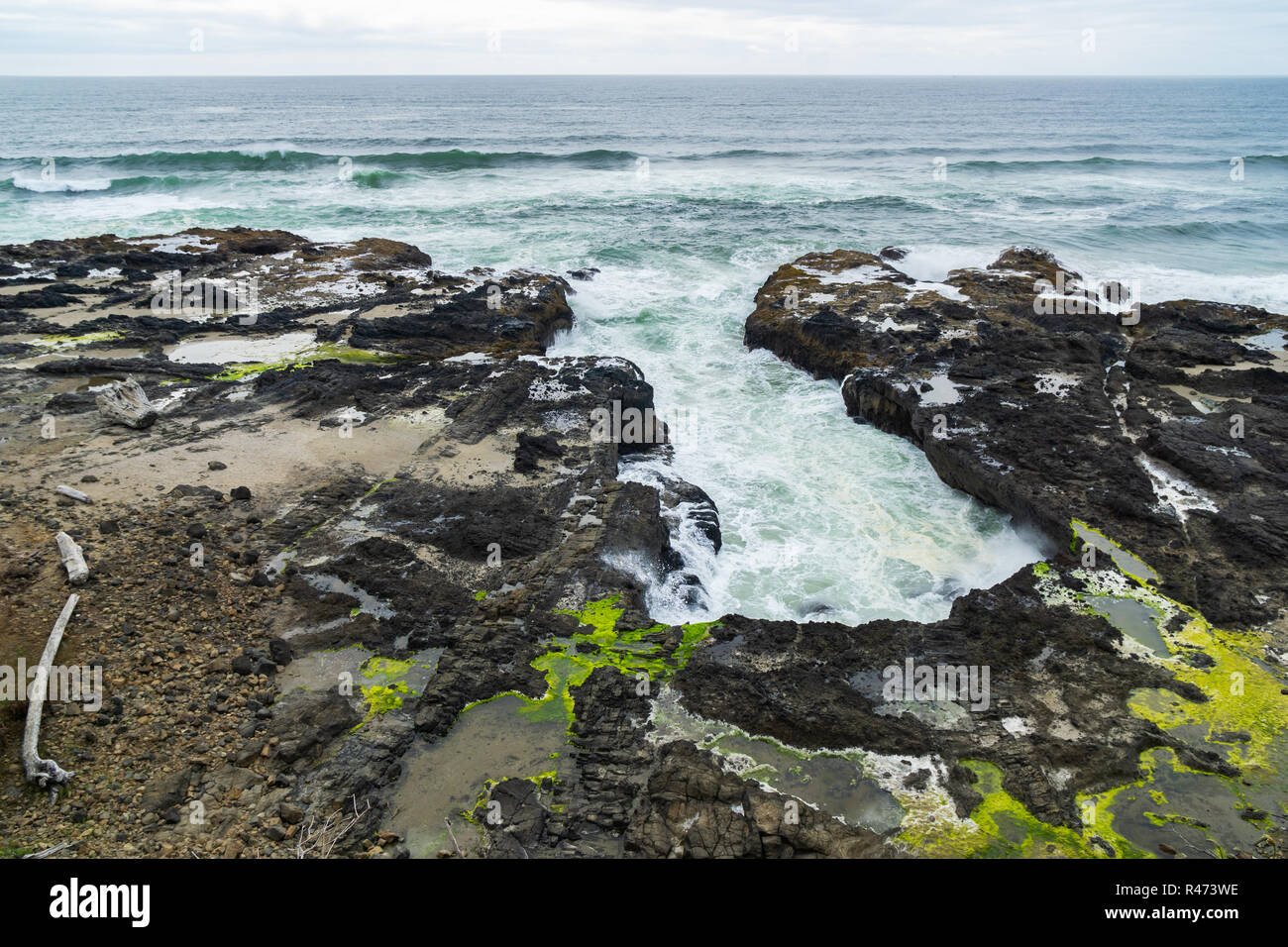 Rocky reefs hi-res stock photography and images - Alamy