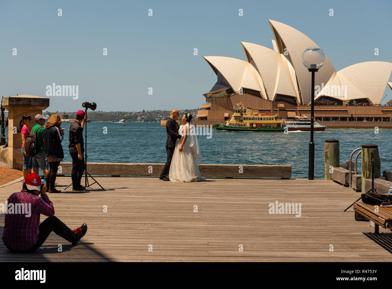 Sydney opera house dress hi-res stock photography and images - Alamy