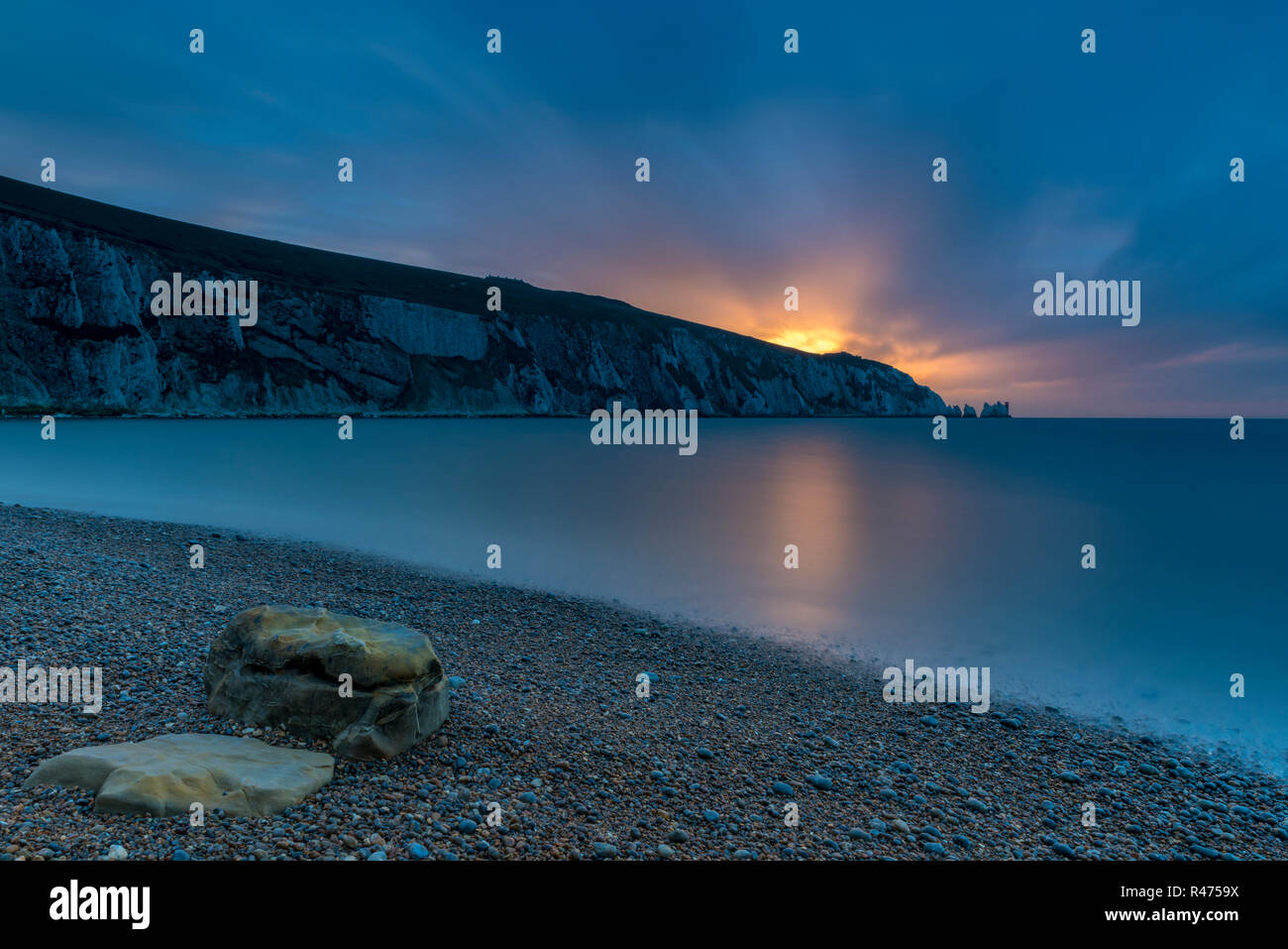 The needles isle of wight sunset hi-res stock photography and images ...