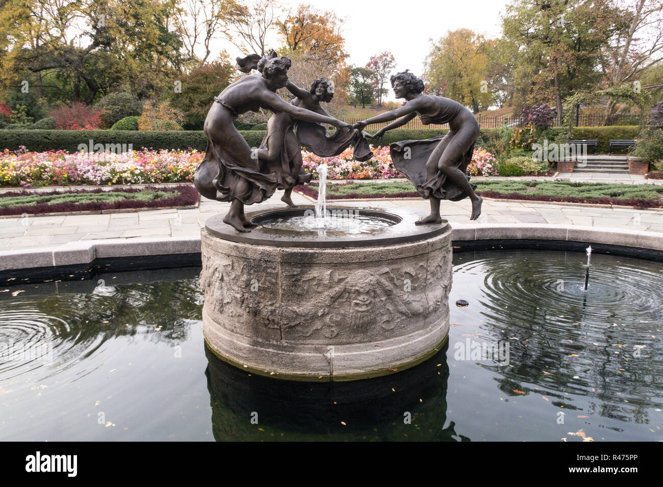 Untermyer Fountain/Three Dancing Maidens, Conservatory Garden in ...