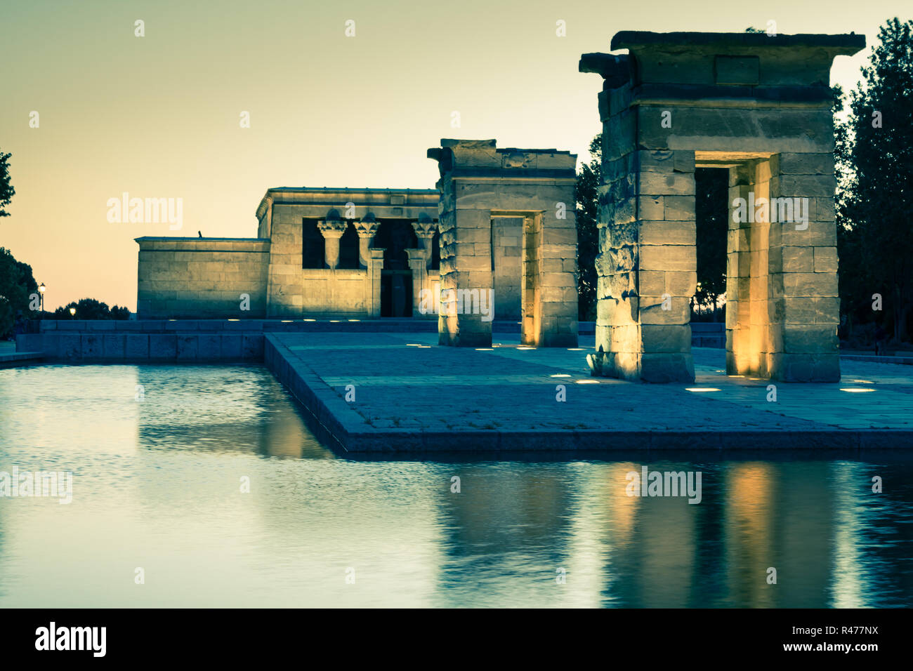 temple of debod at night,madrid (spain Stock Photo - Alamy