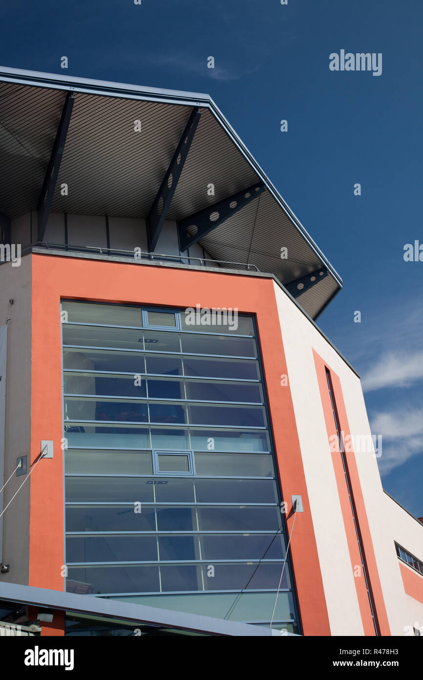 Hausdach facade modern hi-res stock photography and images - Alamy