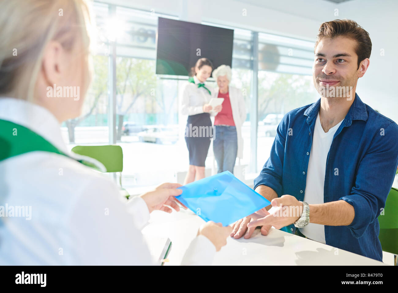 Bank manager meeting hi-res stock photography and images - Alamy