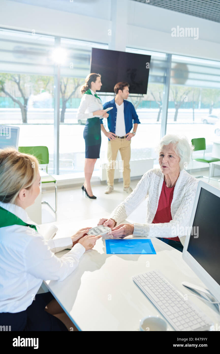 Bank service hi-res stock photography and images - Alamy