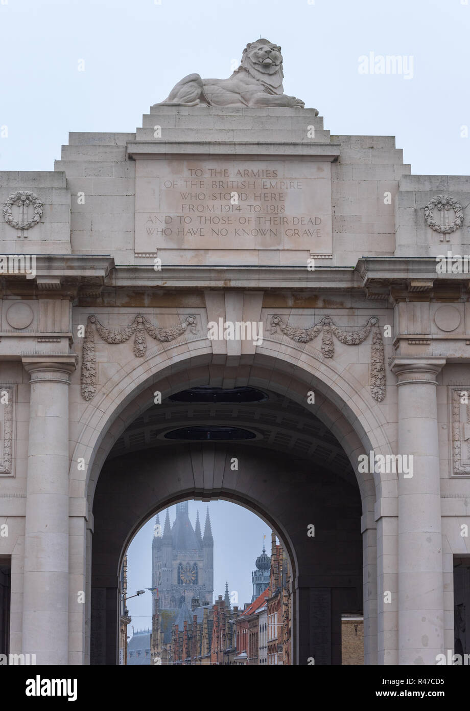 Arch of menin gate hi-res stock photography and images - Alamy