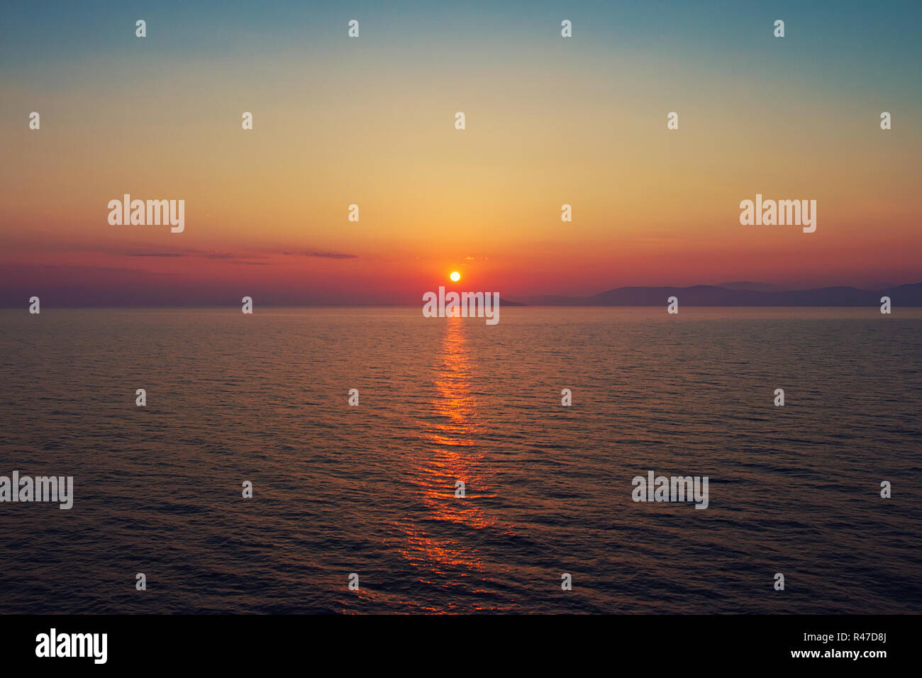Beautiful twilight scene over ocean hi-res stock photography and images ...