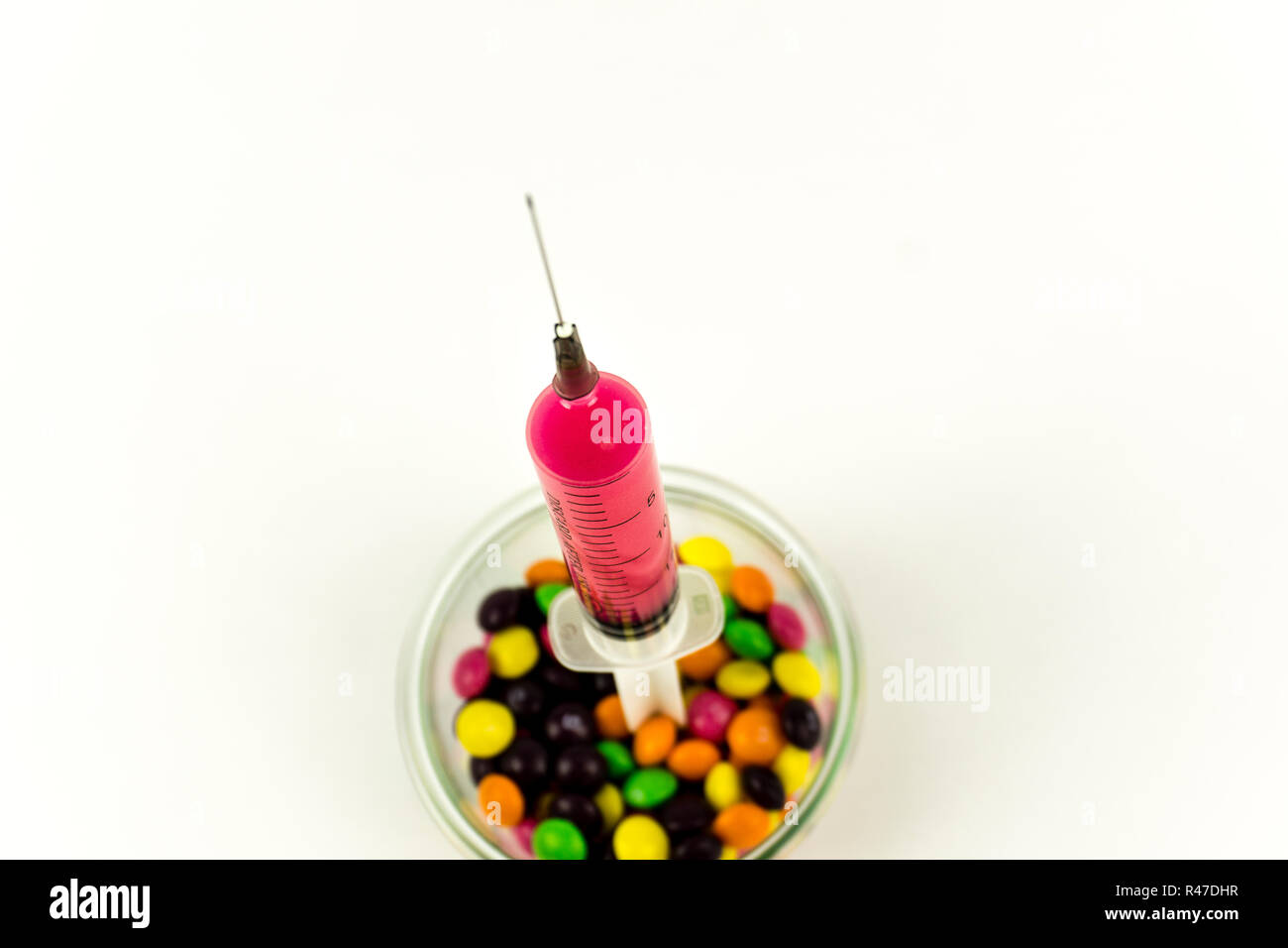 Seringe hi-res stock photography and images - Alamy