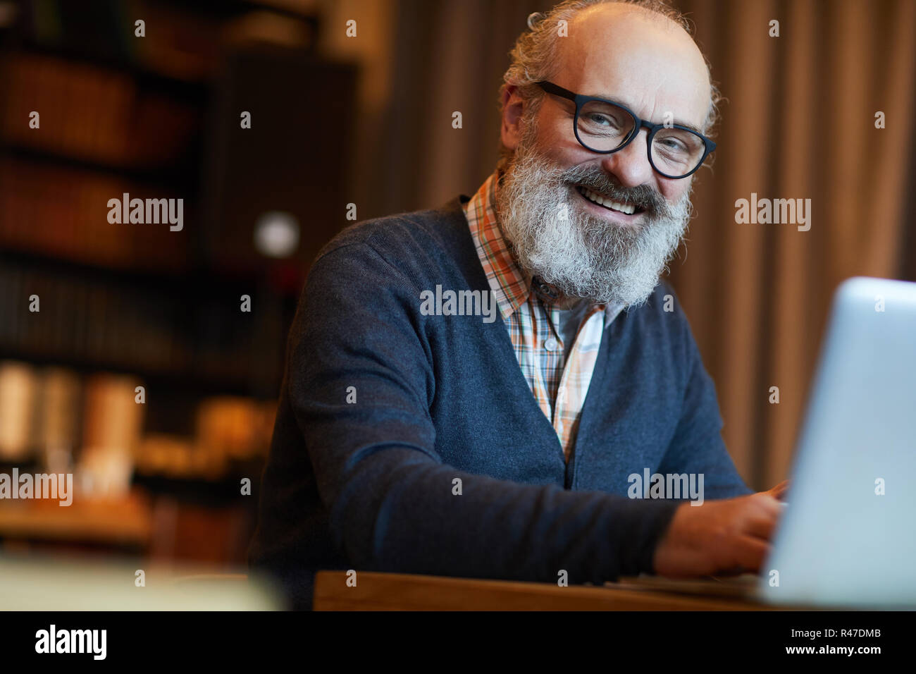 Grandfather typing hi-res stock photography and images - Alamy
