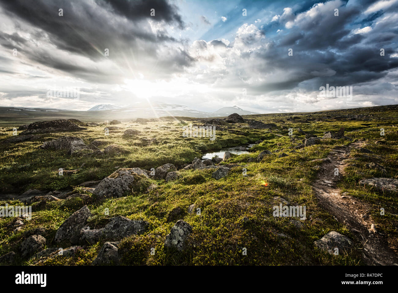 Midnight sun sunset national park scenic hi-res stock photography and ...