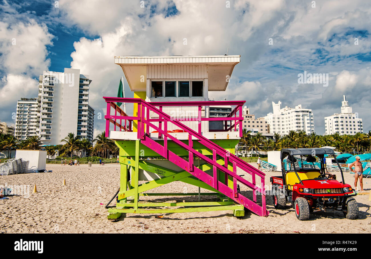 Lifeguard jeep at hi-res stock photography and images - Alamy
