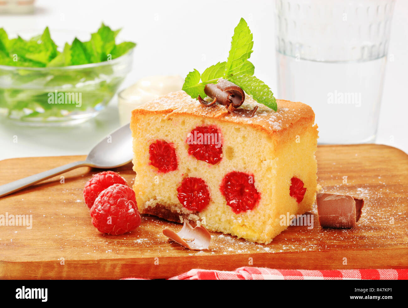 Raspberry sponge cake Stock Photo - Alamy