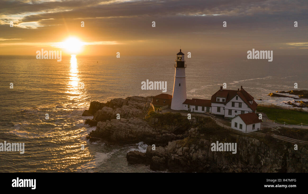 Portland head light historic lighthouse hi-res stock photography and ...