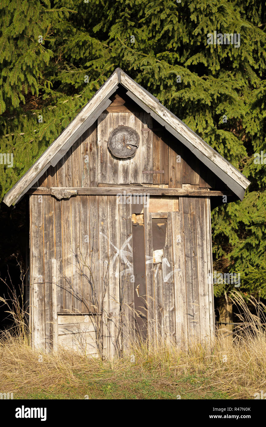 Wooden Hunters Hut Stock Photo - Alamy