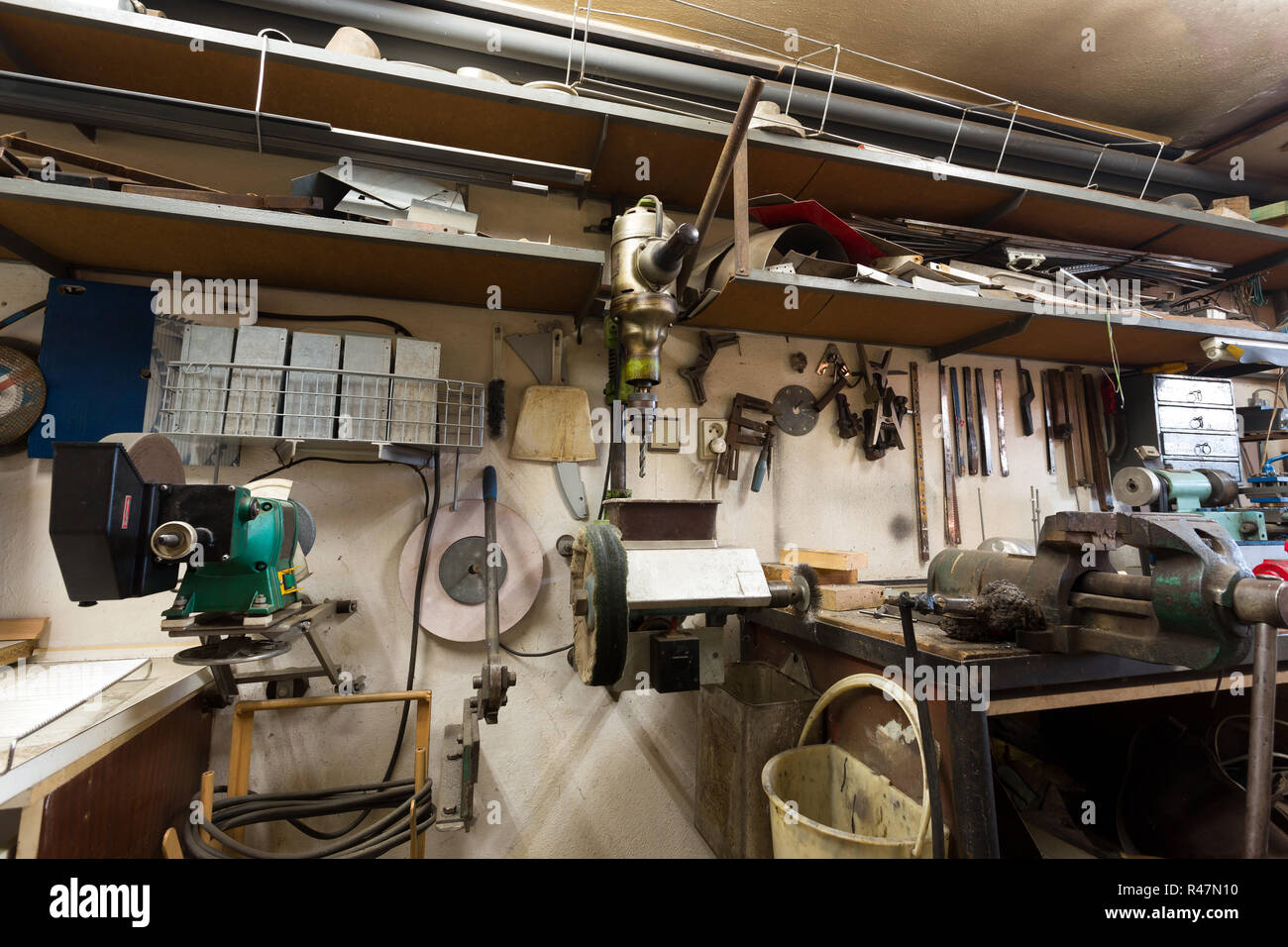 Real domestic home diy workshop hi-res stock photography and images - Alamy