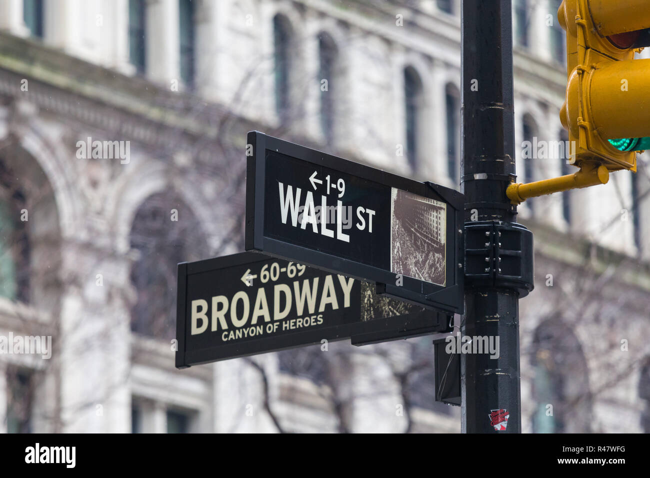 Brodway street hi-res stock photography and images - Alamy