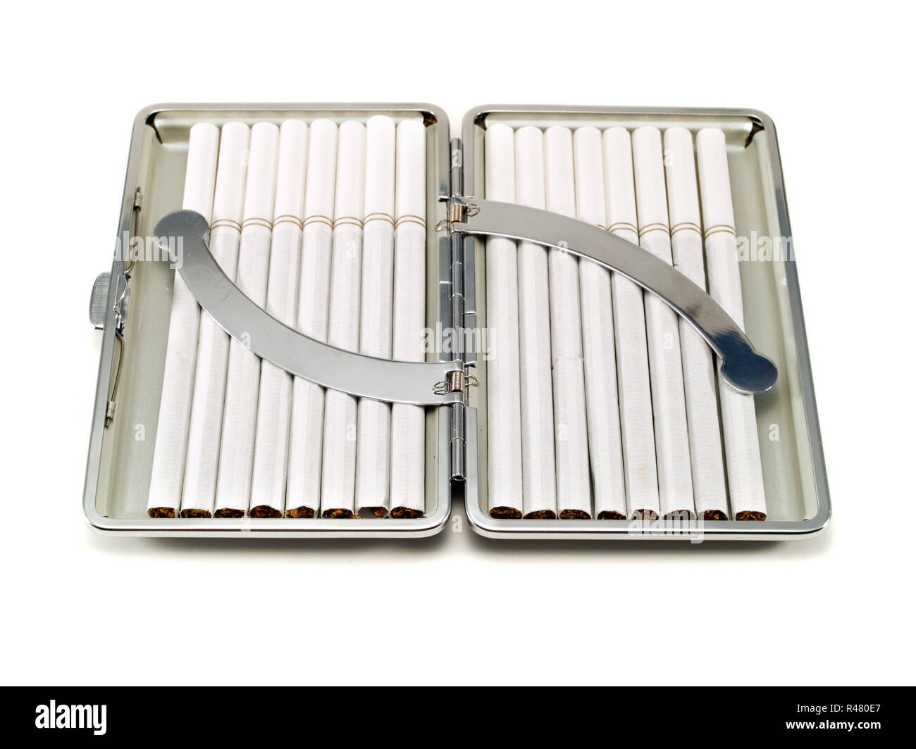 Open cigarette box hi-res stock photography and images - Alamy