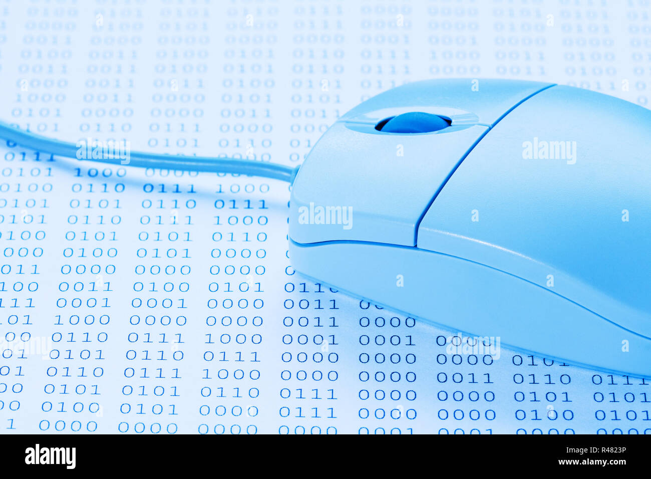 Computer mouse on binary code background Stock Photo - Alamy