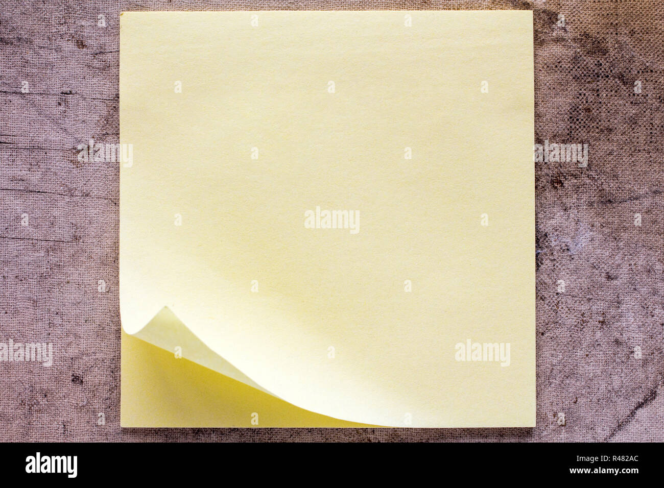 Sticky note paper Stock Photo - Alamy
