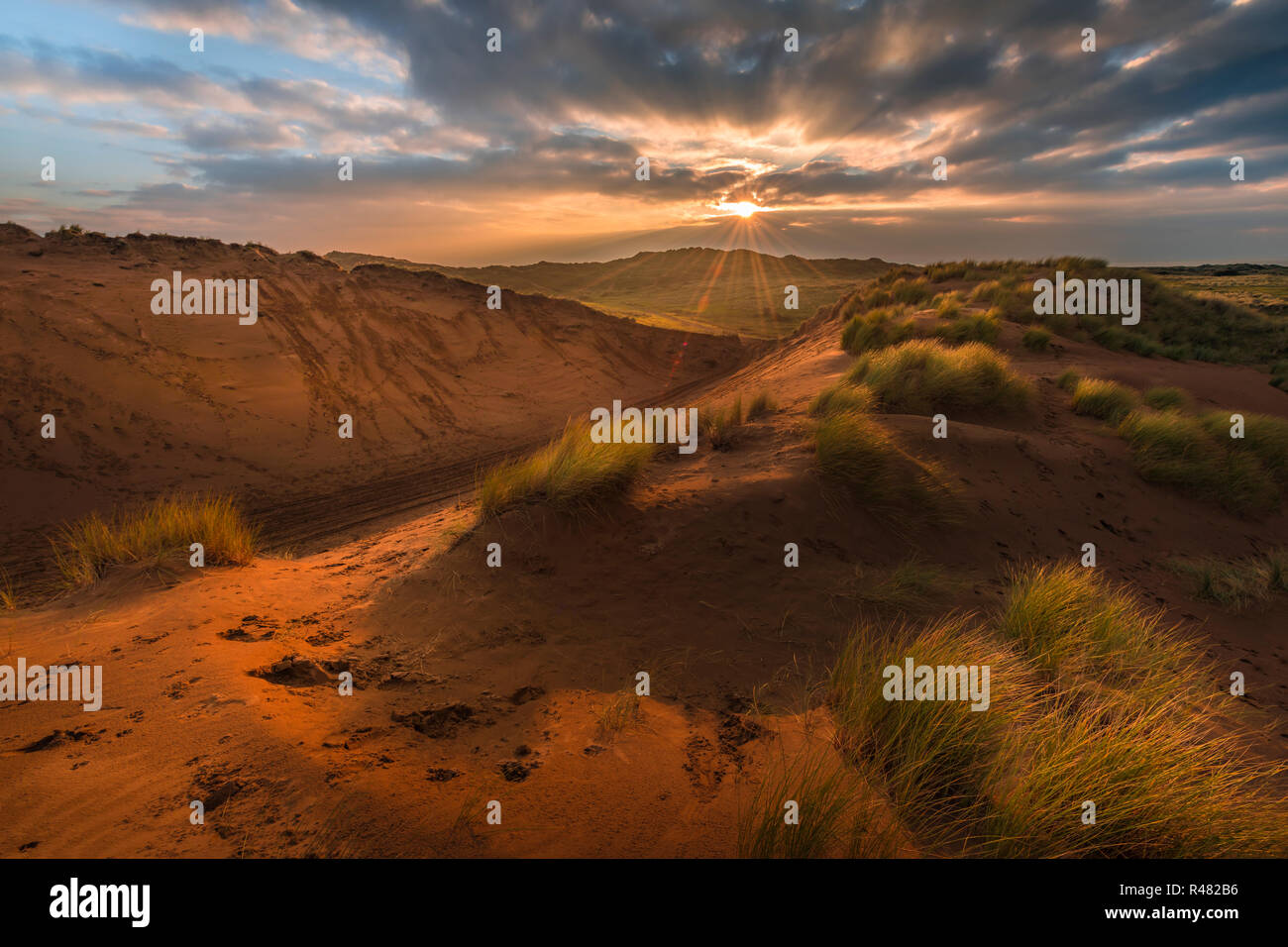 UK Weather - After an overcast but mild day on the coast of North Devon ...