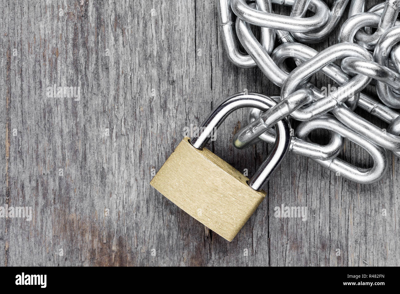 Force the lock hi-res stock photography and images - Alamy