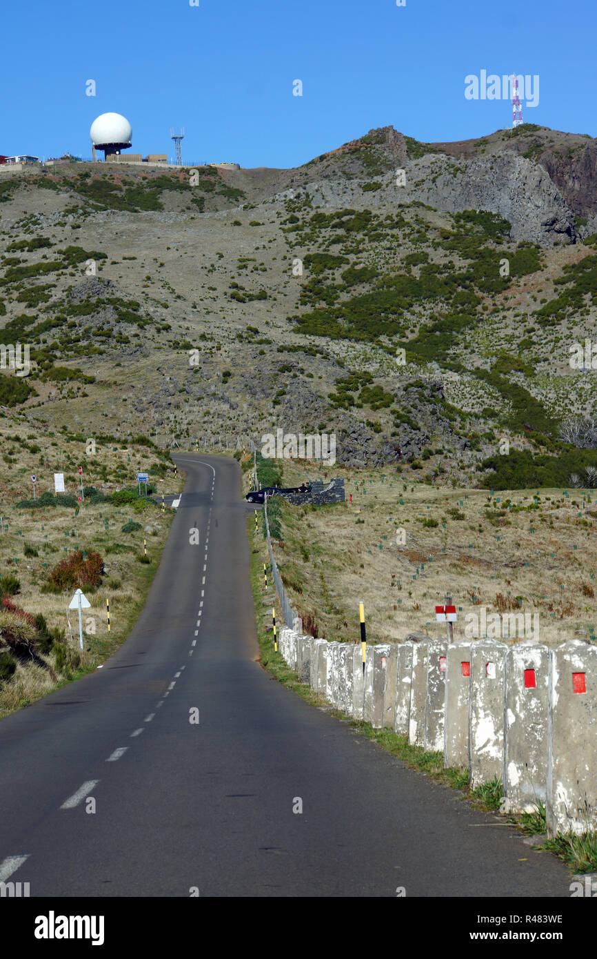 Radar station military hi-res stock photography and images - Alamy