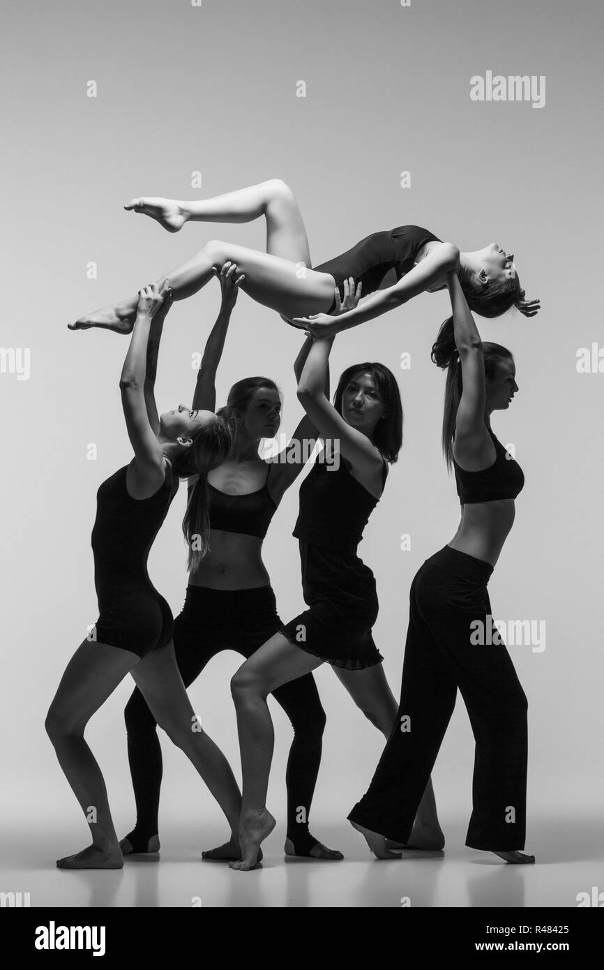 The group of modern ballet dancers Stock Photo - Alamy