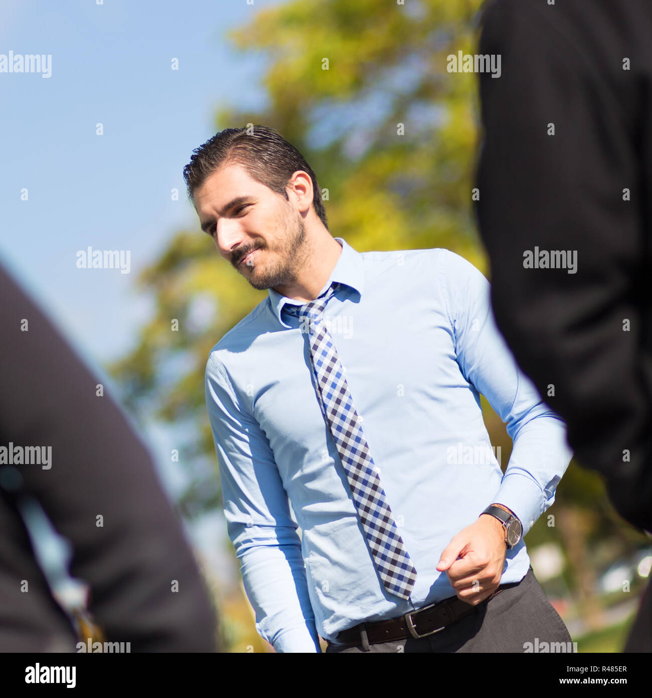 Informal out of office outdoors business meeting Stock Photo - Alamy
