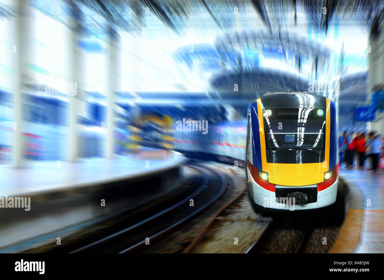 Train leaving station hi-res stock photography and images - Alamy