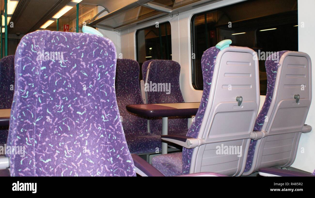 Train manchester airport hi-res stock photography and images - Alamy