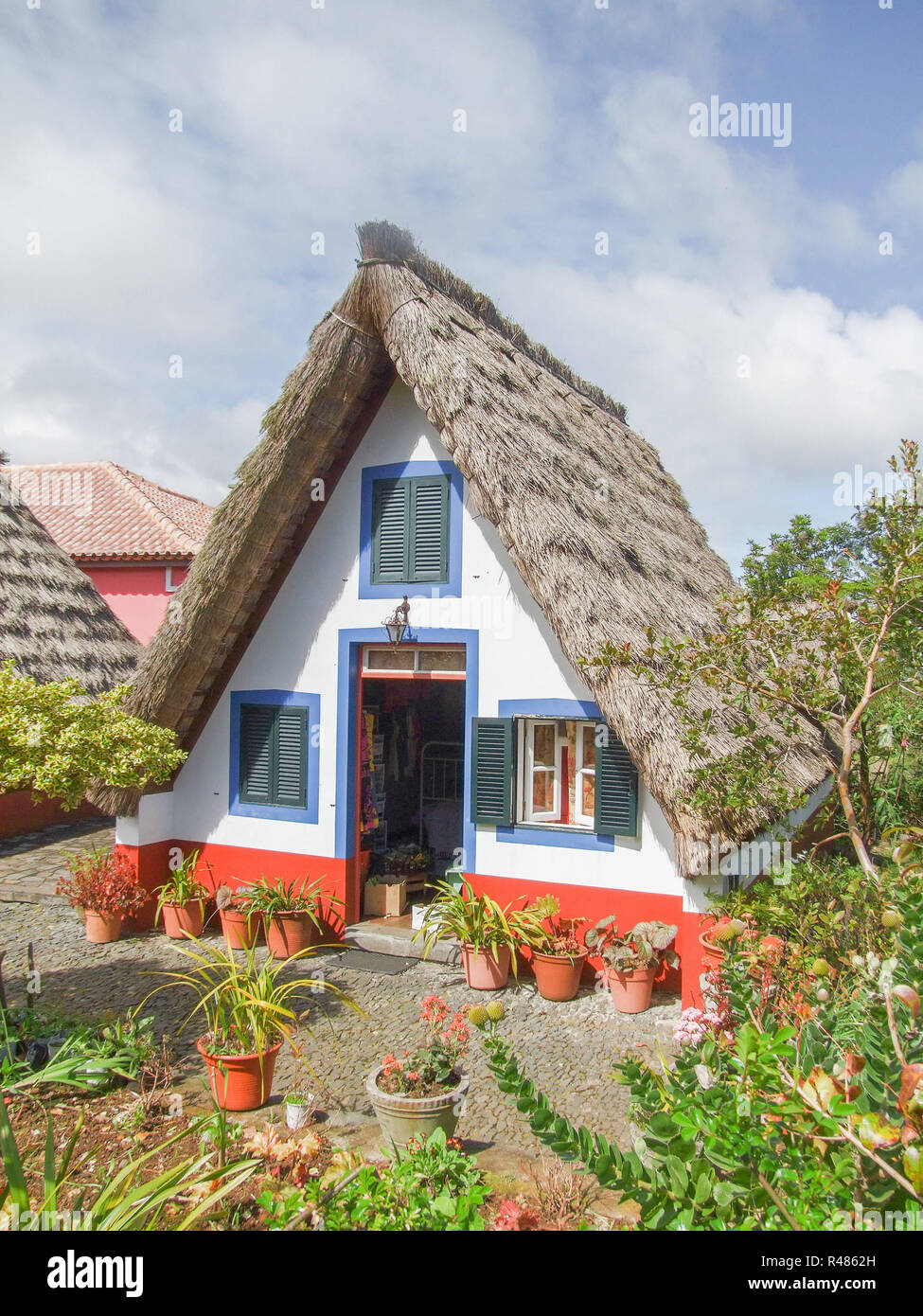 traditional house in madeira Stock Photo - Alamy