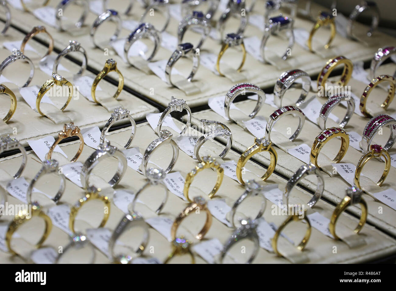 Silver gold rings hi-res stock photography and images - Alamy