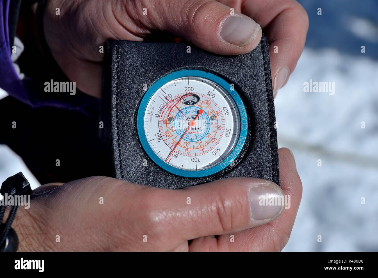 Barometer and altimeter hi-res stock photography and images - Alamy