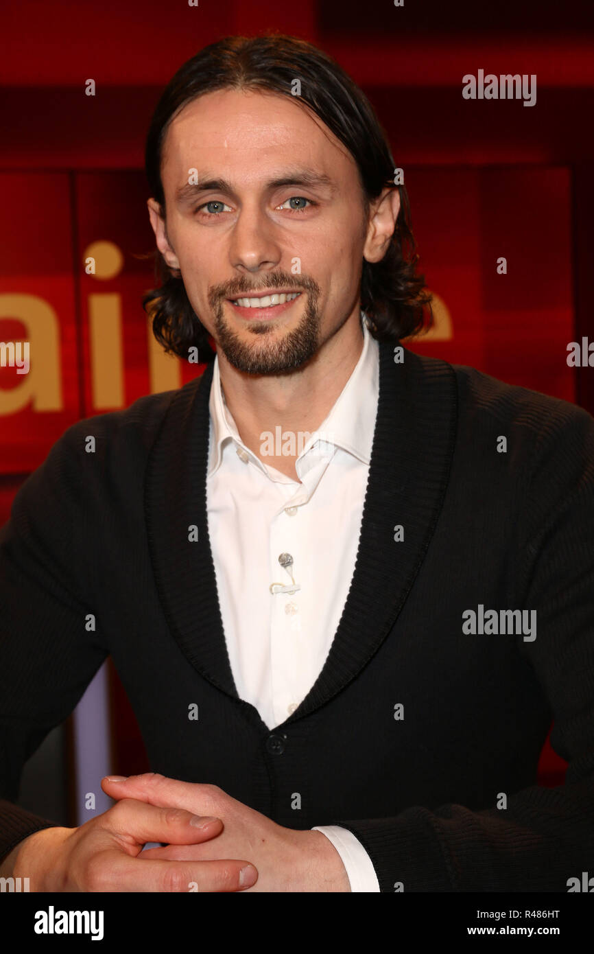 Neven Subotic, Hart aber Fair, WDR Fernsehnstudio B, Koeln, 18.04.2016 ...