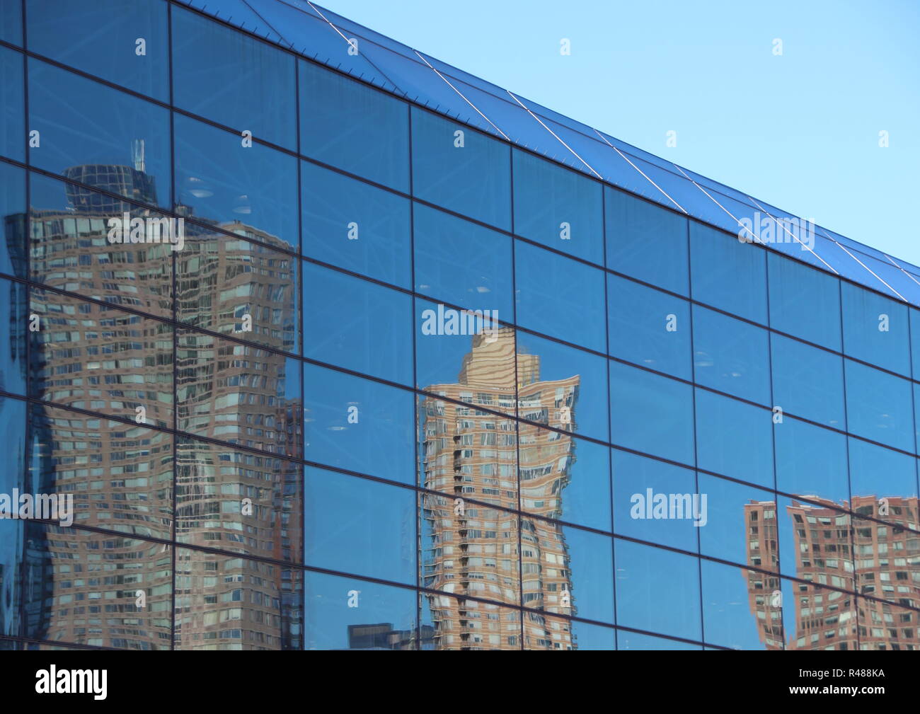 Fragmented facade hi-res stock photography and images - Alamy
