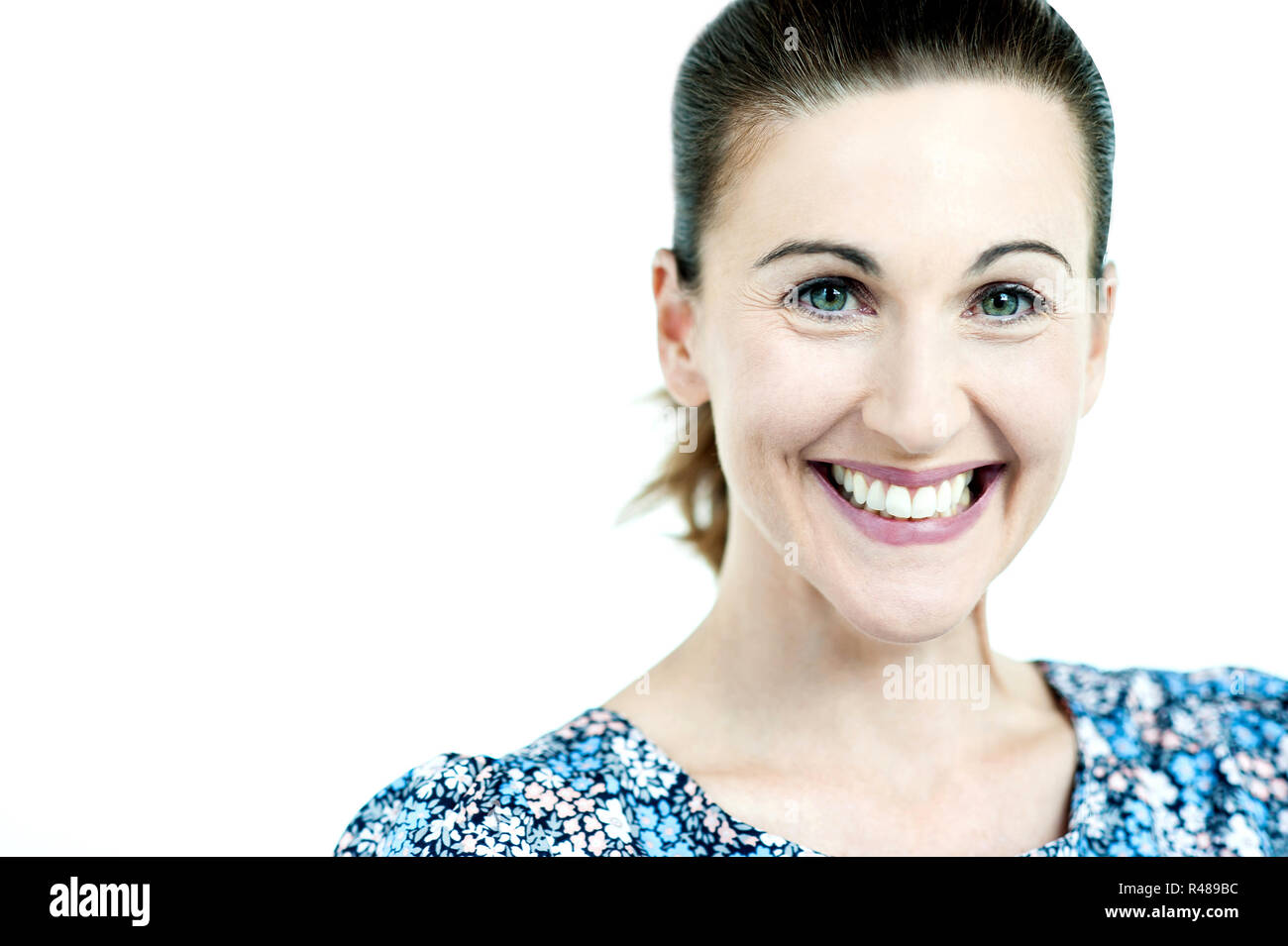 Happy woman giving pose to snap Stock Photo - Alamy