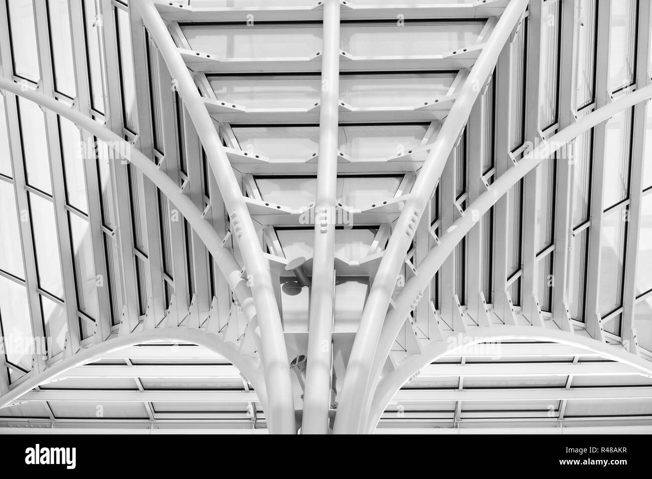 Abstract view of ceiling hi-res stock photography and images - Alamy