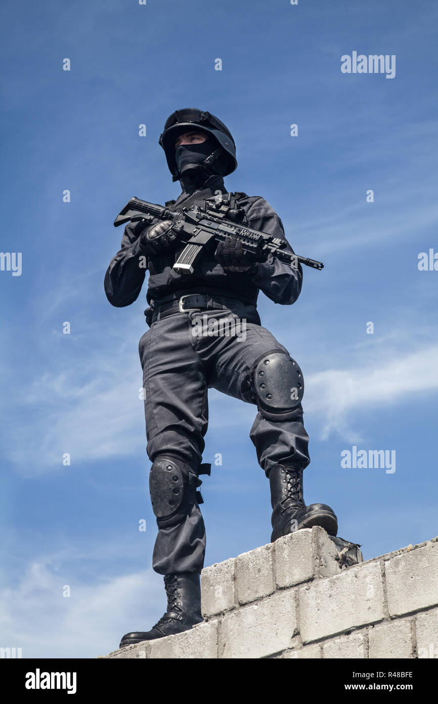 Spec ops police SWAT Stock Photo - Alamy