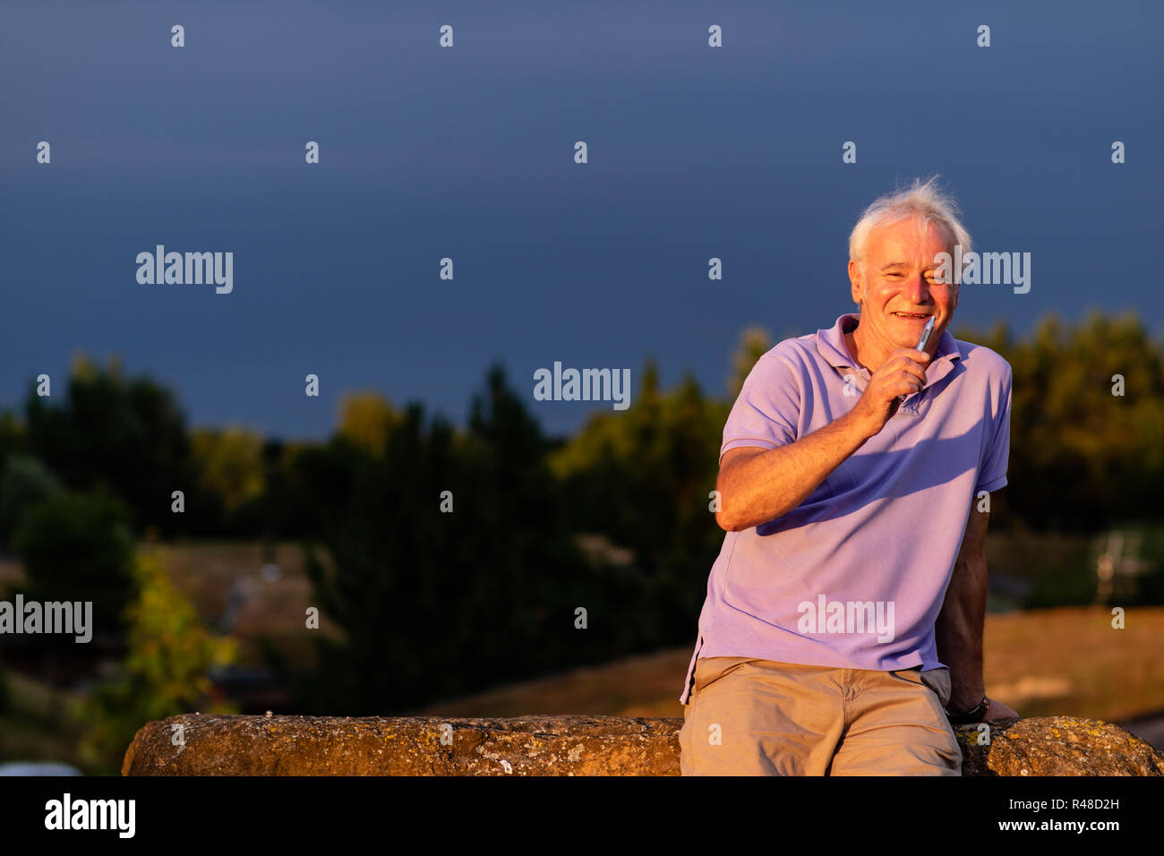 Vaping old man hi-res stock photography and images - Alamy