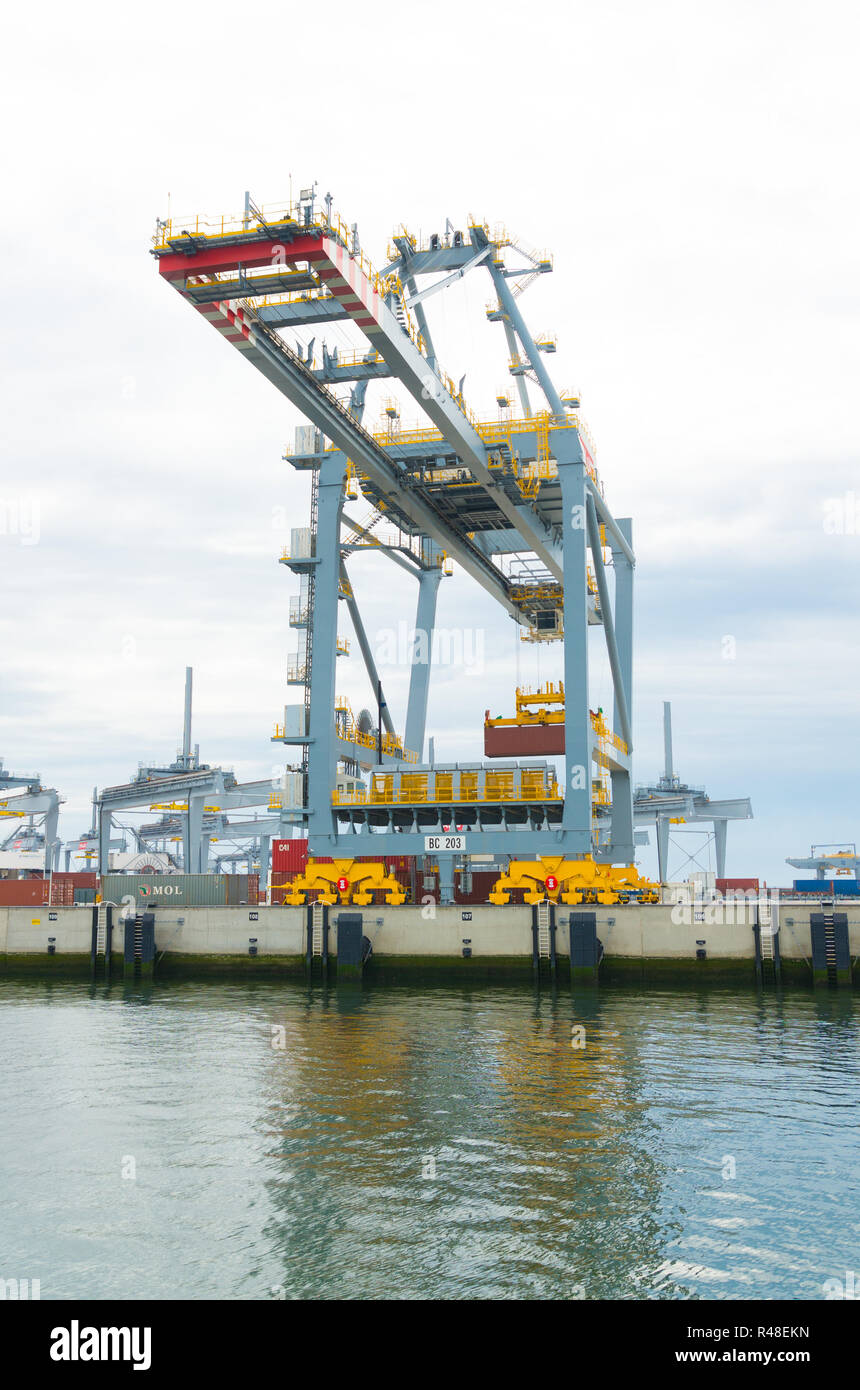 large harbor crane Stock Photo - Alamy