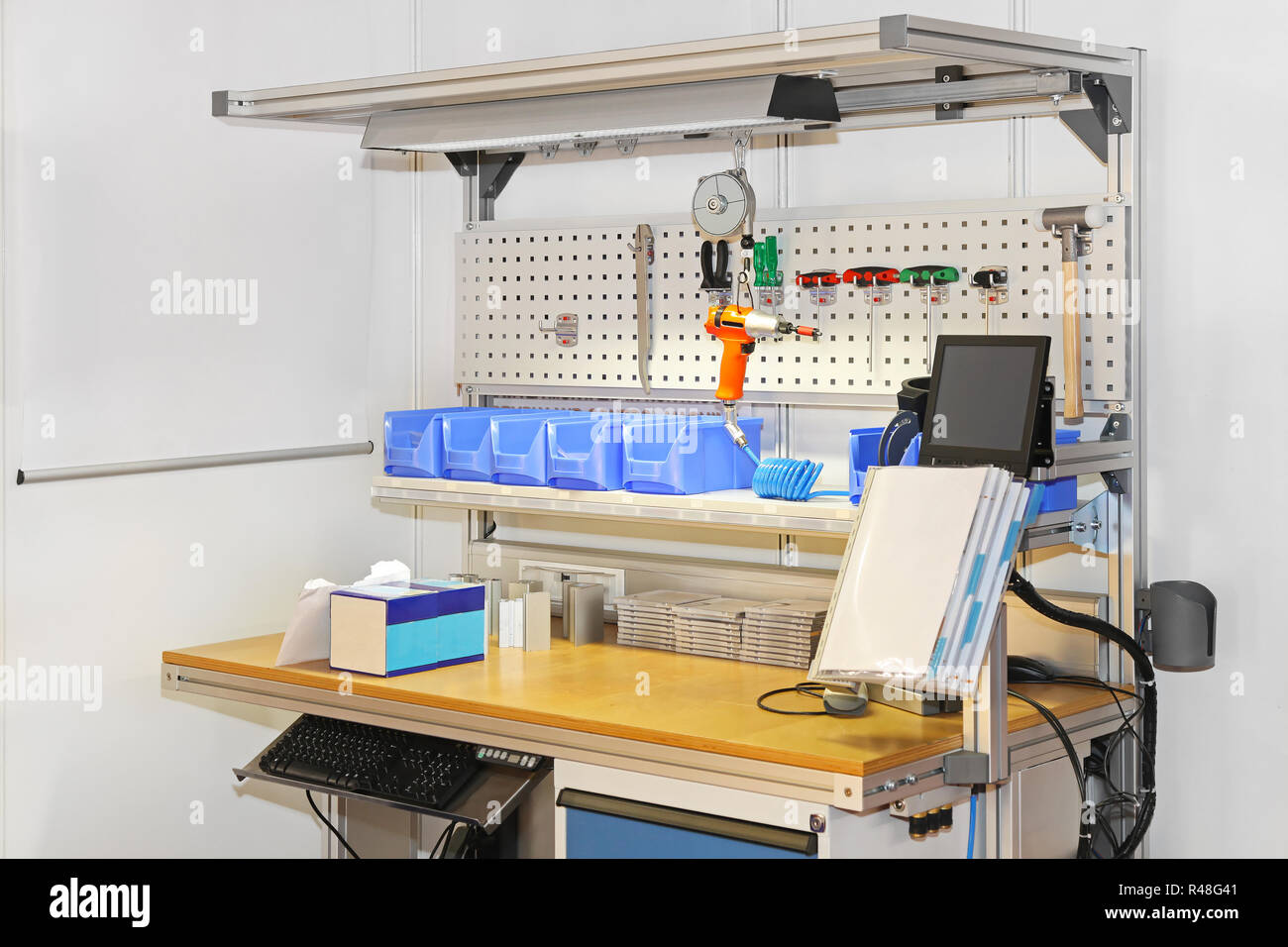 Workbench electronic manufacturing hi-res stock photography and images ...