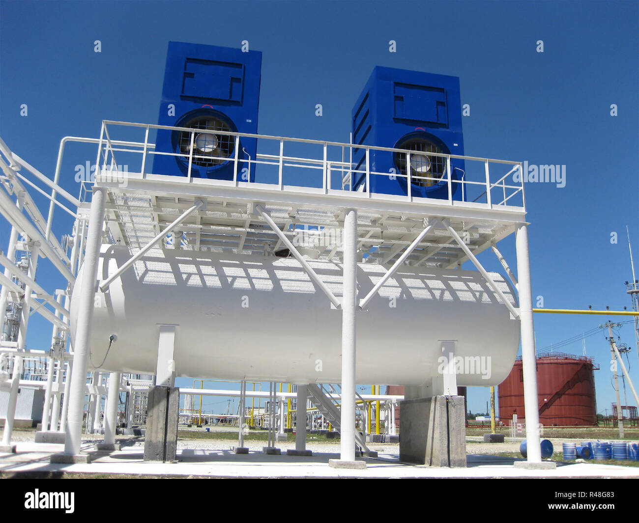Water cooling tower hi-res stock photography and images - Alamy