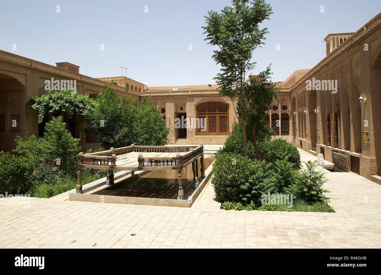 Persian historic home courtyard hi-res stock photography and images - Alamy