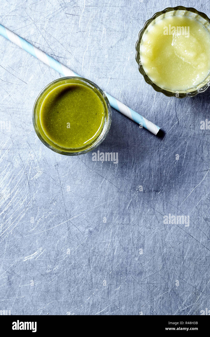 Overhead view bar counter in hi-res stock photography and images - Alamy