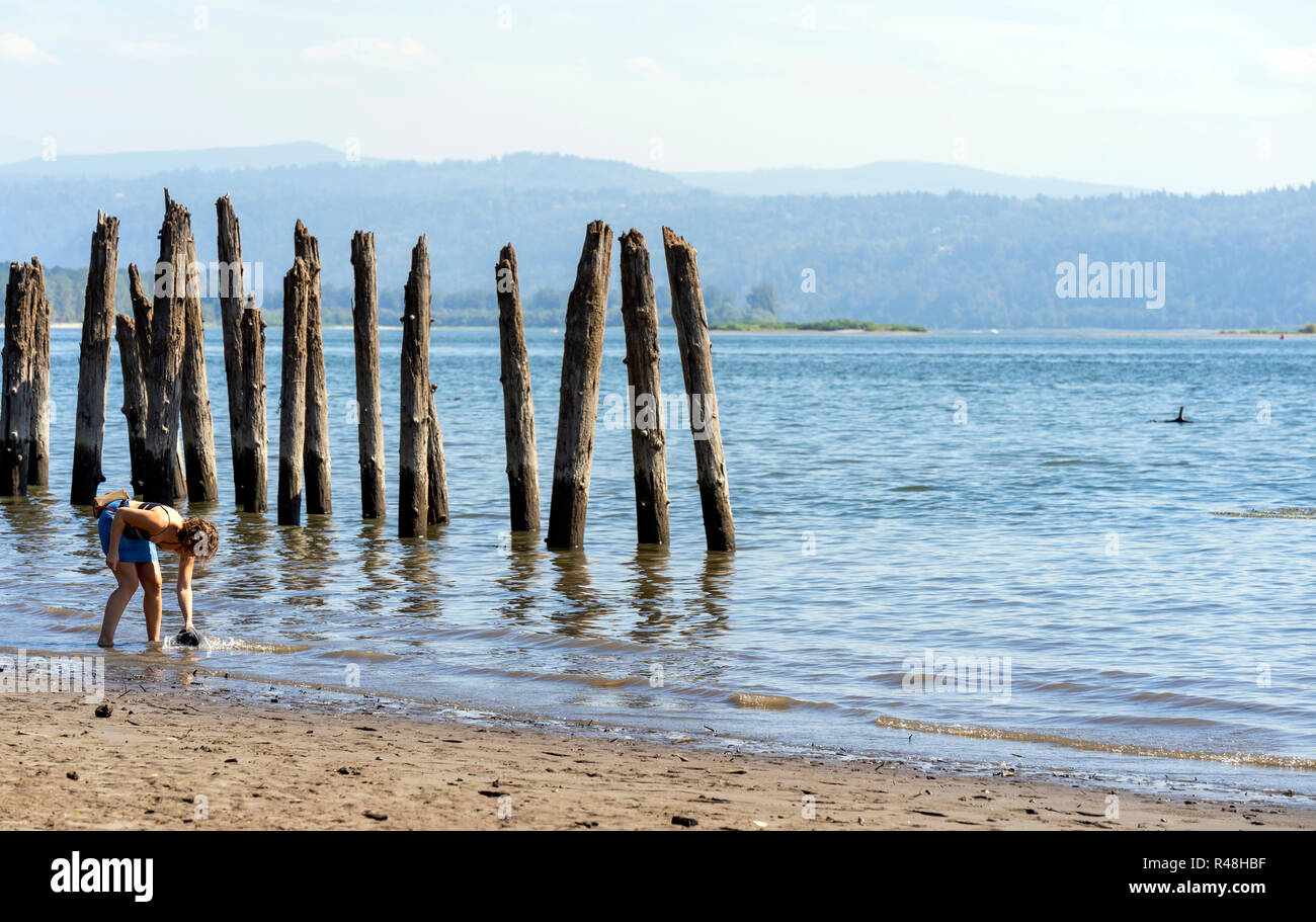 Girl washing in river hi-res stock photography and images - Alamy