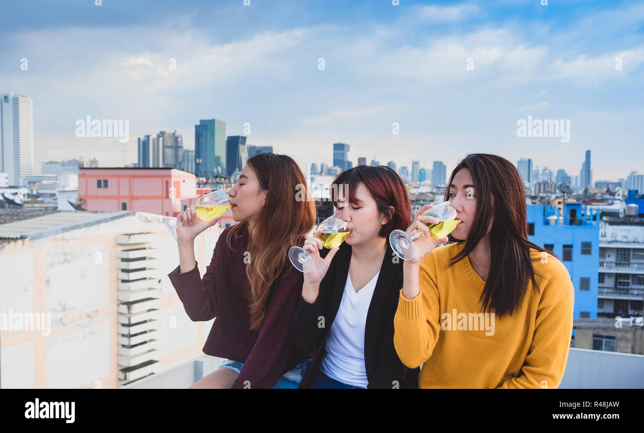 Asian girl laughing hi-res stock photography and images - Alamy