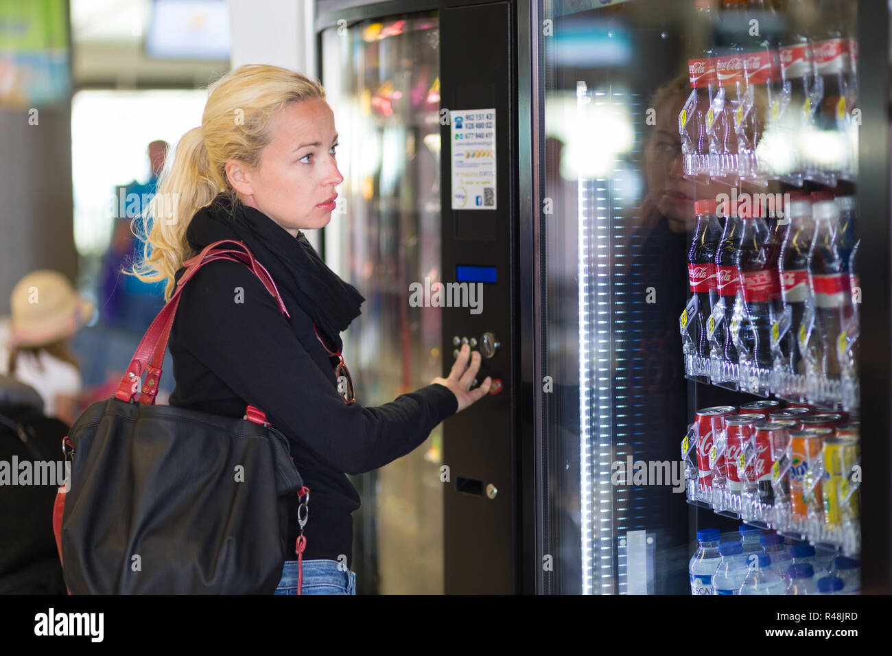 Modern vending machine hi-res stock photography and images - Alamy