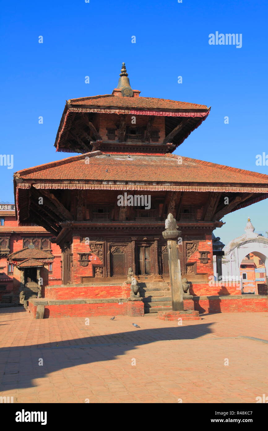 Old houses bhaktapur kathmandu valley hi-res stock photography and ...