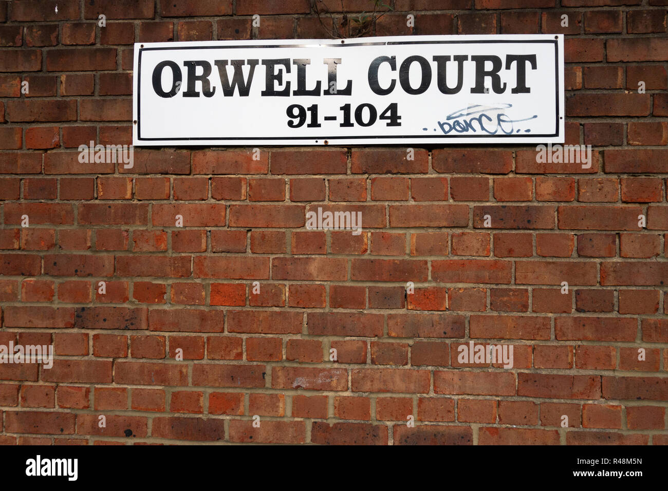 Hackney street name sign hi-res stock photography and images - Alamy