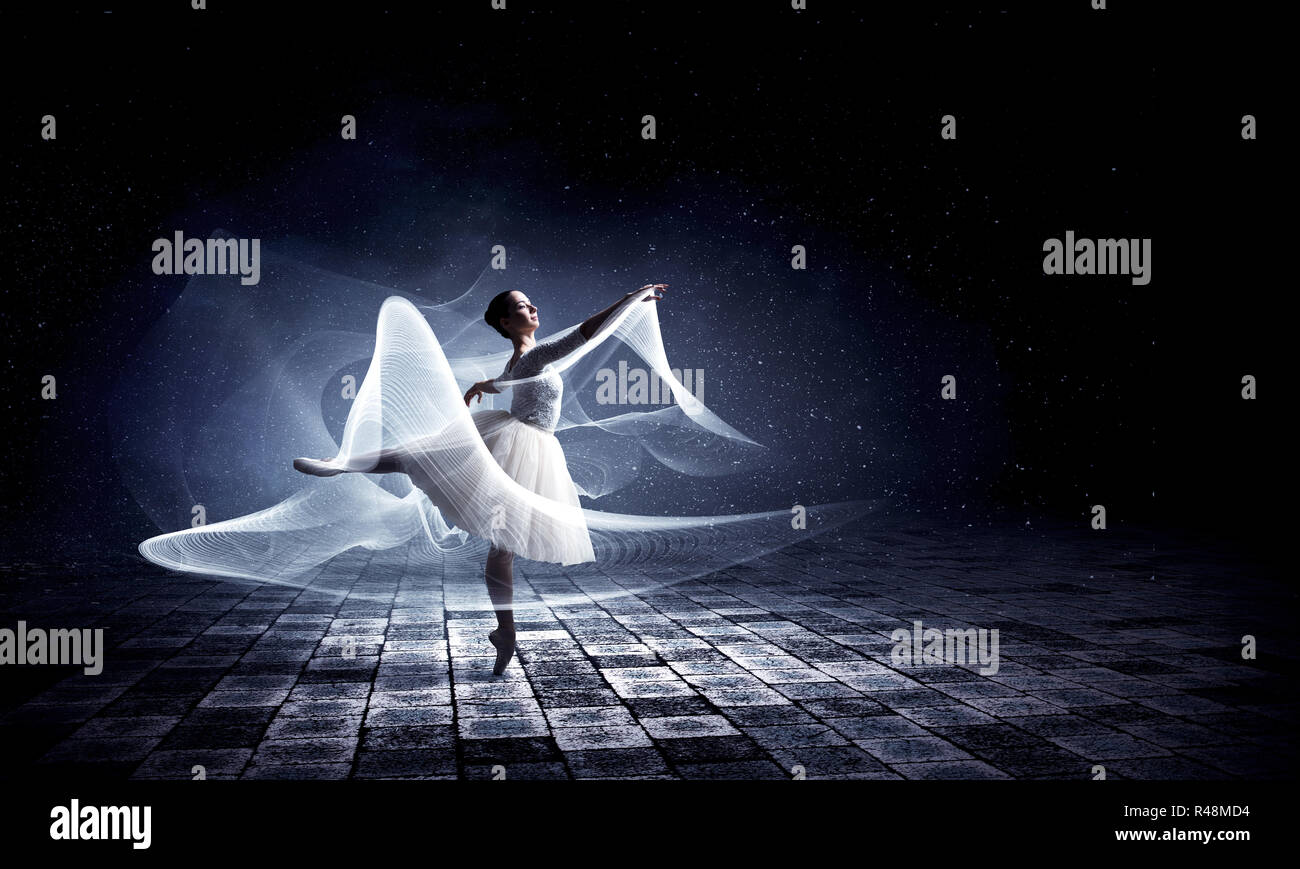 Ballet dancer in jump Stock Photo - Alamy