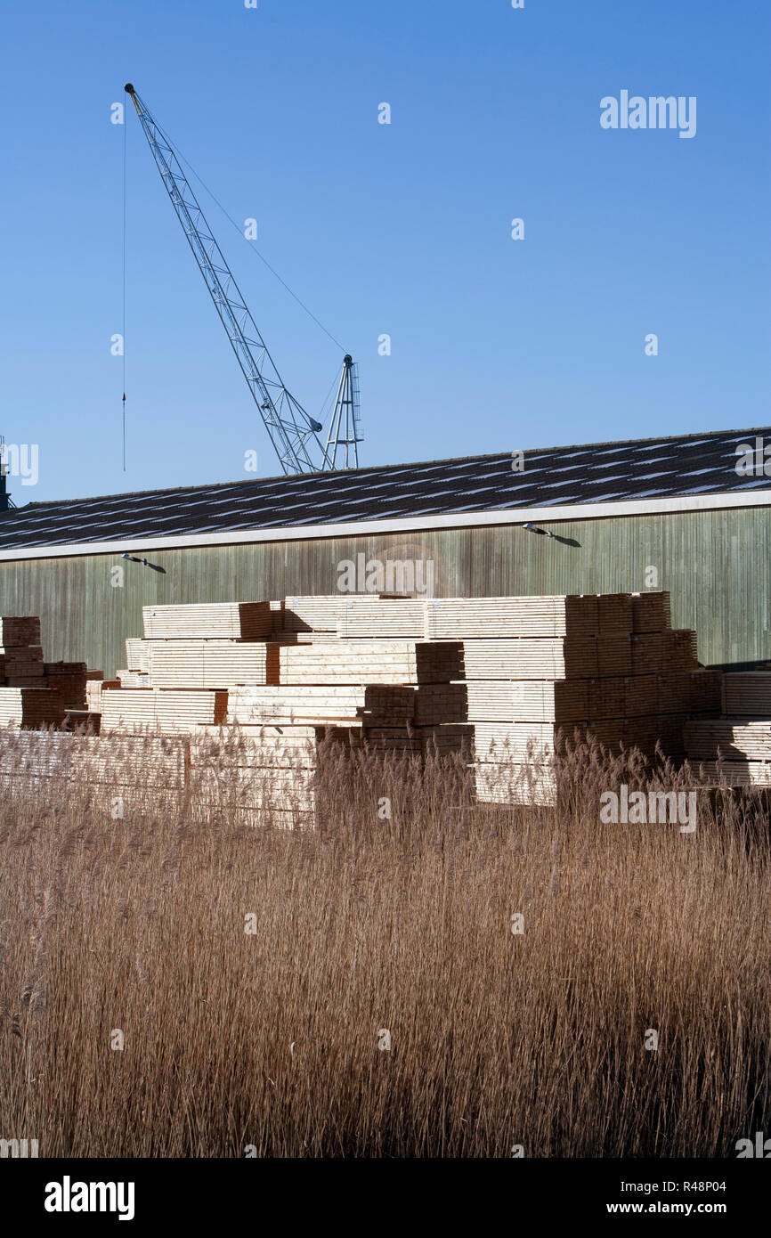 Building drying lumber hi-res stock photography and images - Alamy